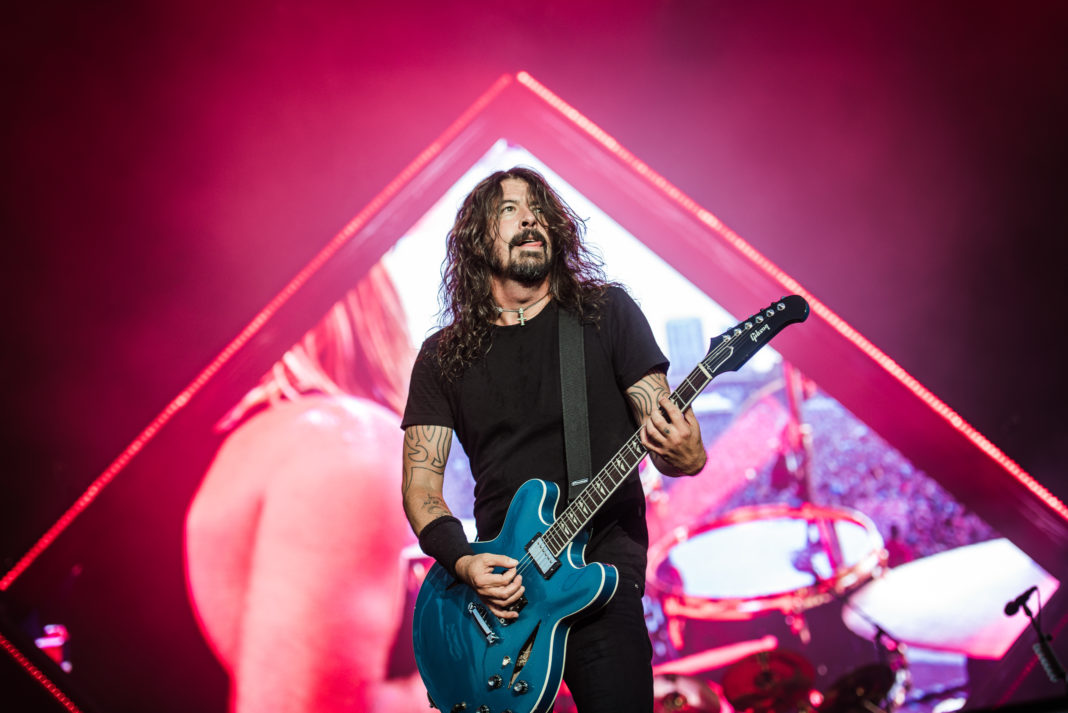 Dave Grohl Describes Nirvana Reunion as "Spiritual, Physical, Emotional ...