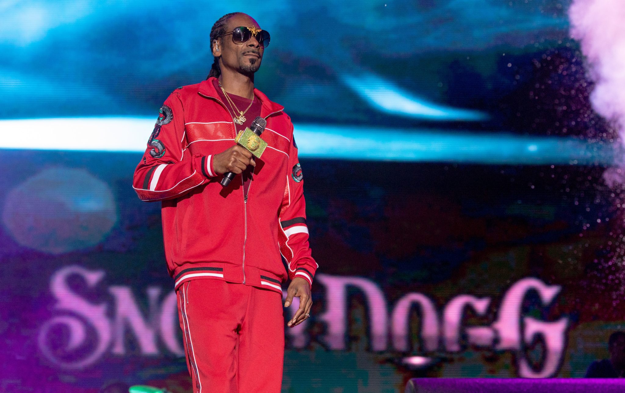 Snoop Dogg Breaks the Guinness World Record for Largest Gin and Juice