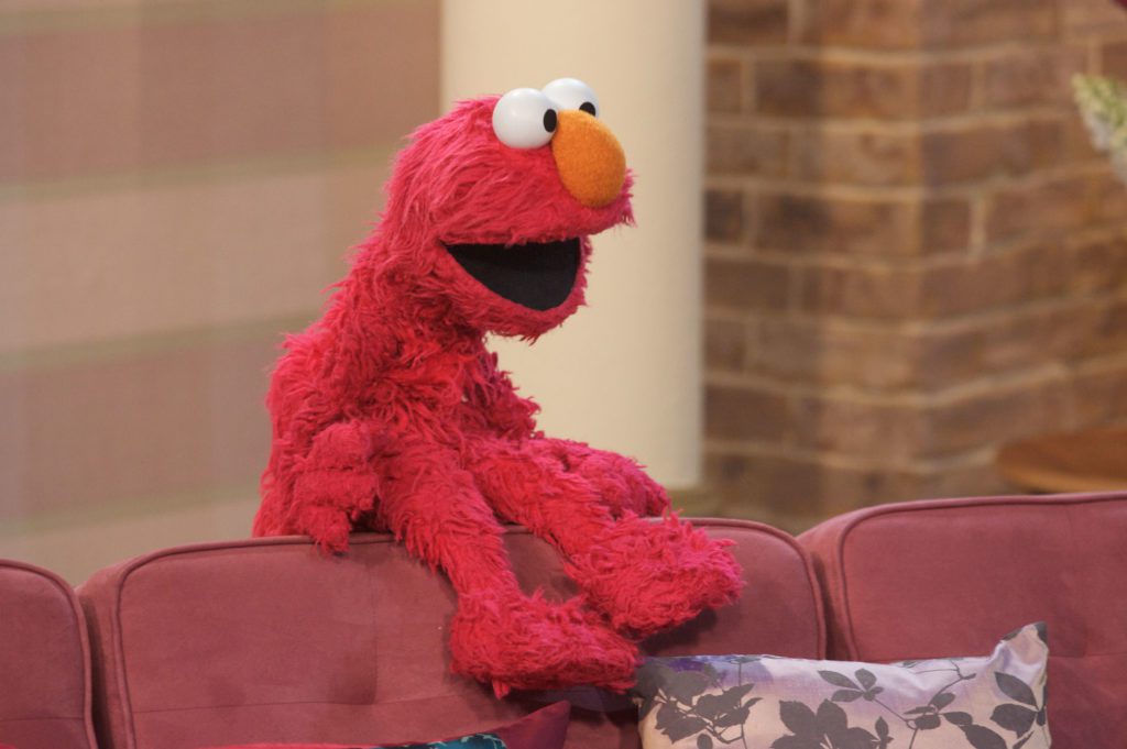 Elmo Tries to Bring Respect to Westeros - EverydayKoala