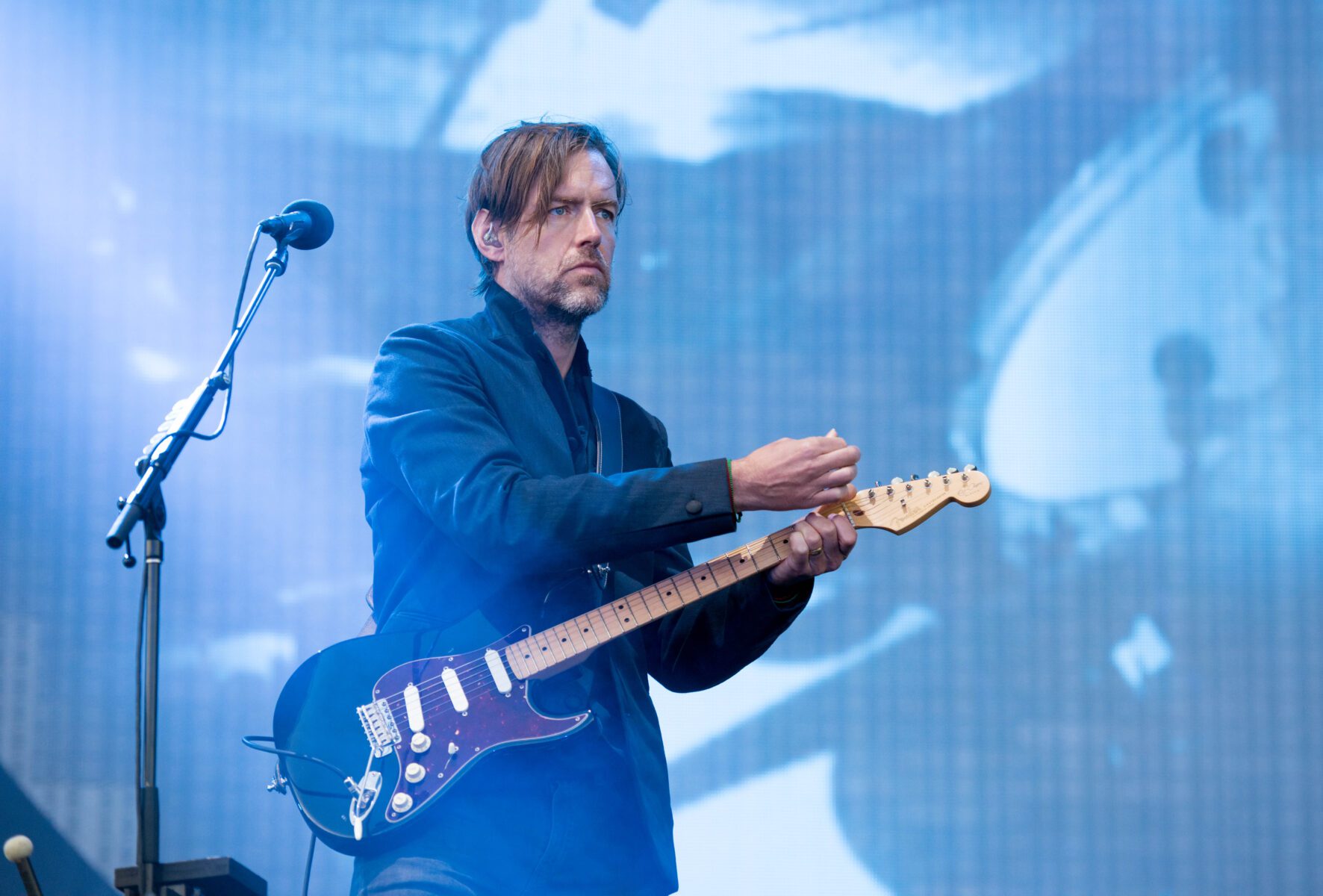 Radiohead's Ed O'Brien is Dropping a New Single This Week - EverydayKoala